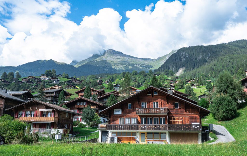 An Easy Travel Guide To Grindelwald, Switzerland - The Dana Edition